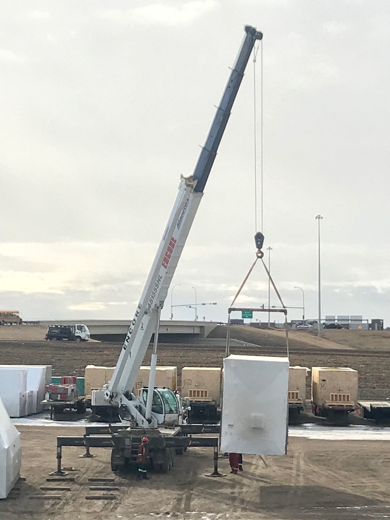 Straight Boom Pickers - Encore Trucking & Transport Ltd.